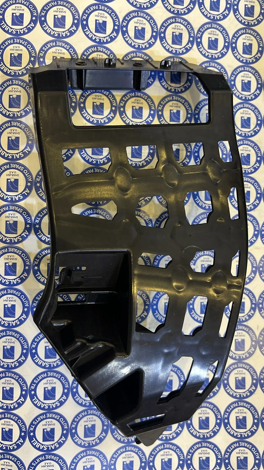 BMW Guide Bumper Left 51117421849 - Salsabel Auto Spare Parts